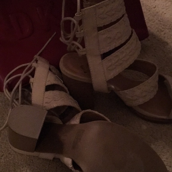 Report | Shoes | String Up Report Shoe | Poshmark
